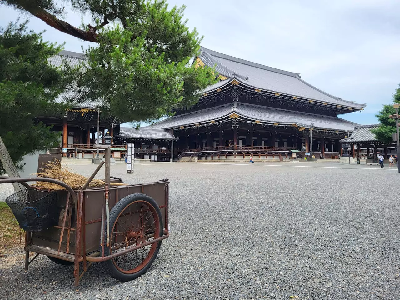 Visiting Higashi Honganji Temple In Kyoto: What To Know Before You Go